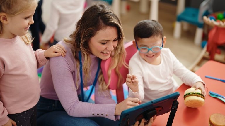 Assistive Technology in Education with 1-to-1 Device Program